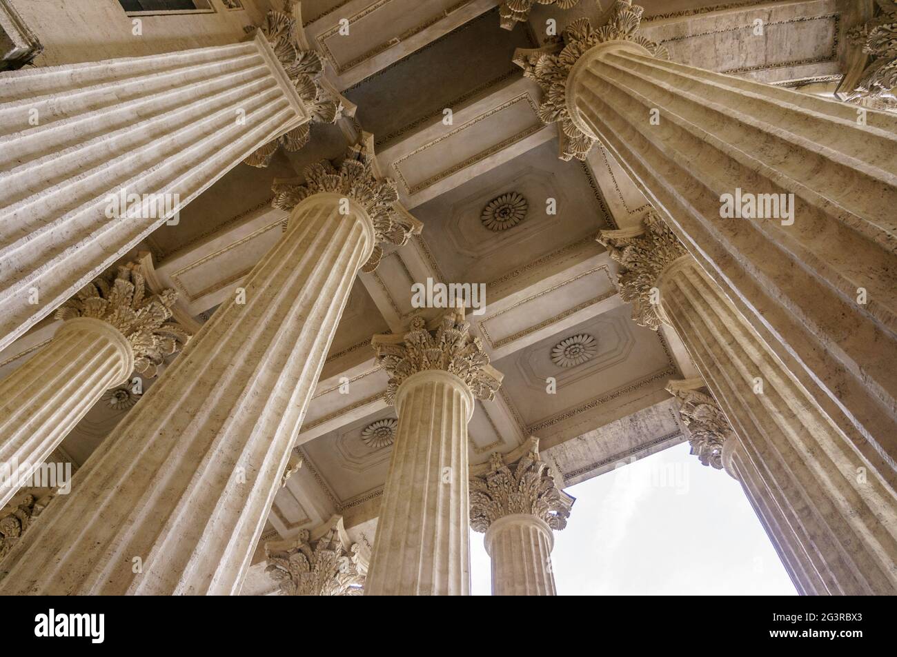 Vintage Old Justice Courthouse Column. Neoclassical colonnade with ...