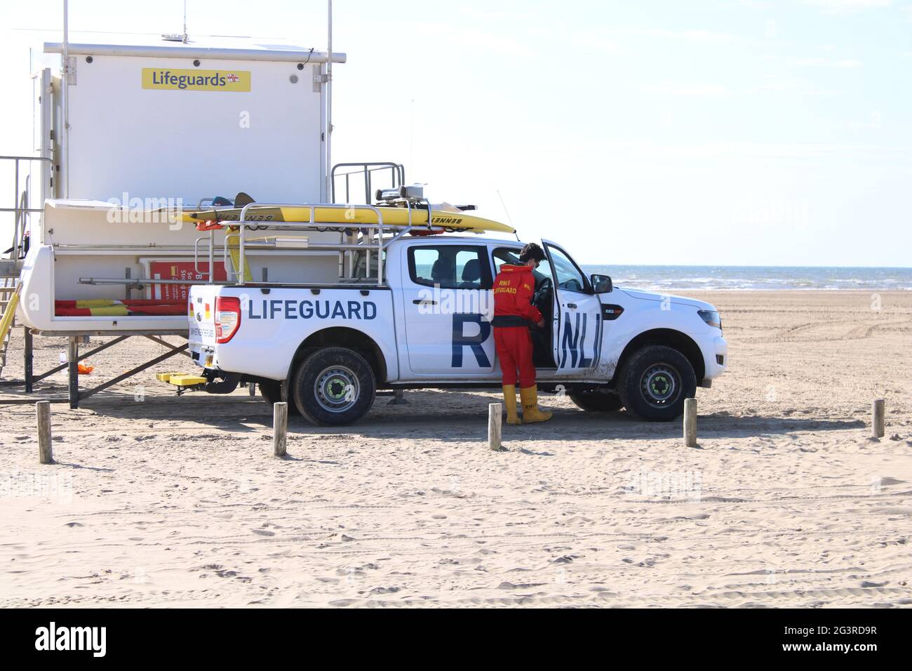 Lifeguard tower man hi-res stock photography and images - Alamy