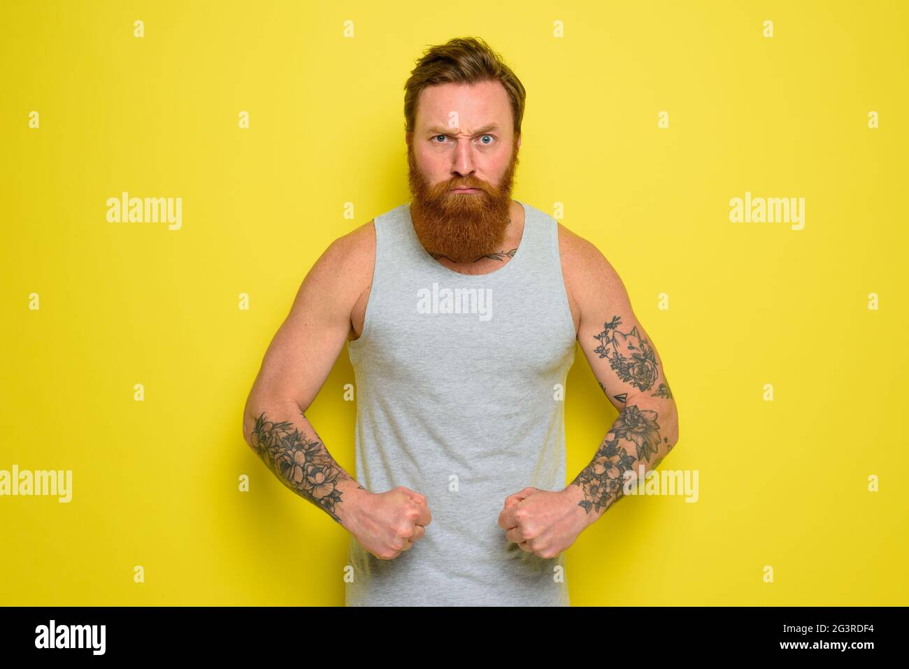 Angry muscle man hi-res stock photography and images - Alamy