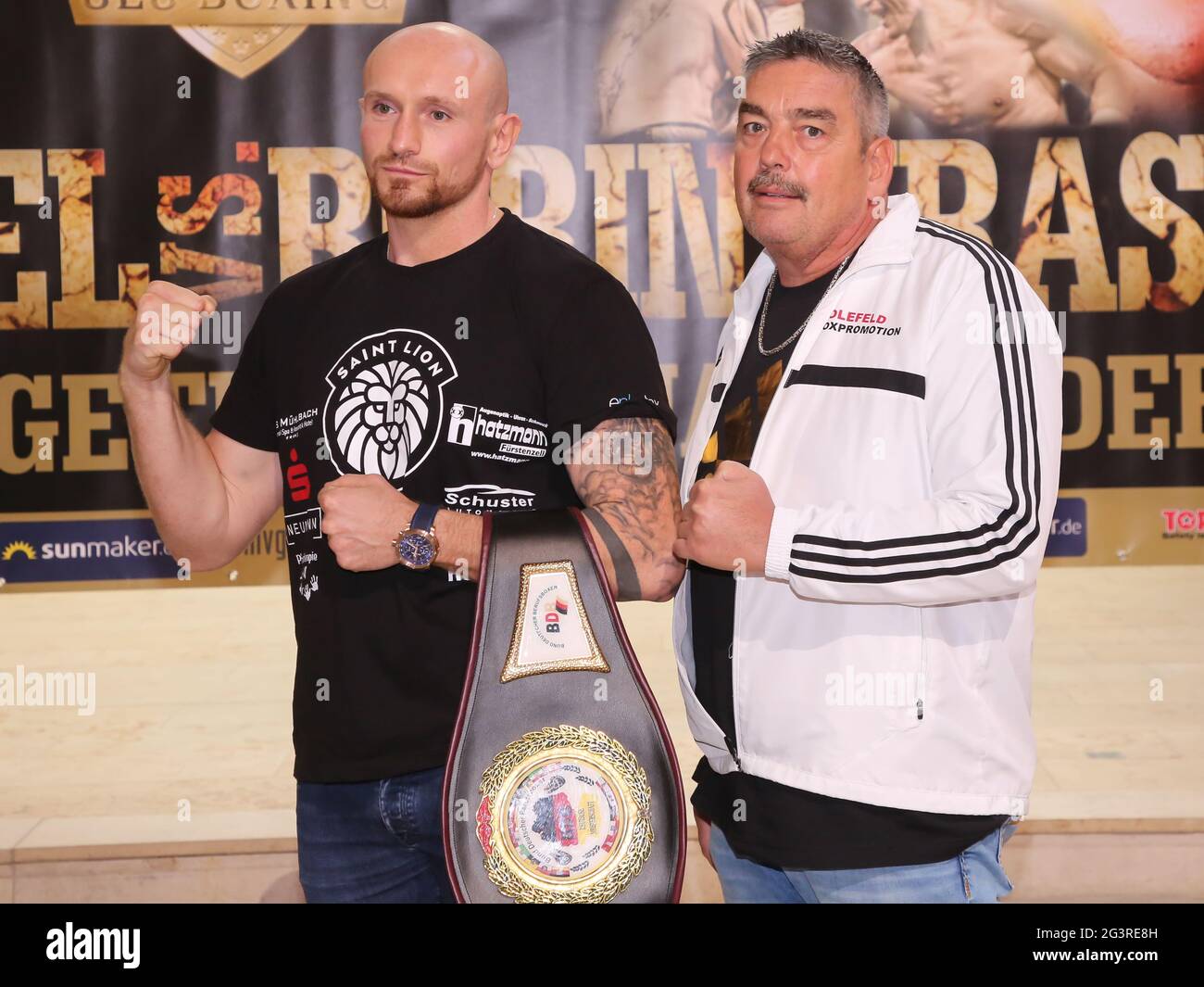 Heavyweight boxing belt hi-res stock photography and images - Alamy