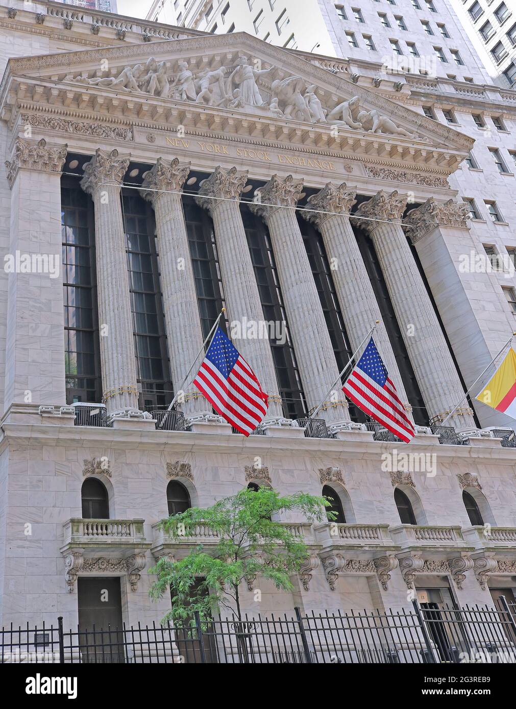 Exchange flags square hi-res stock photography and images - Alamy