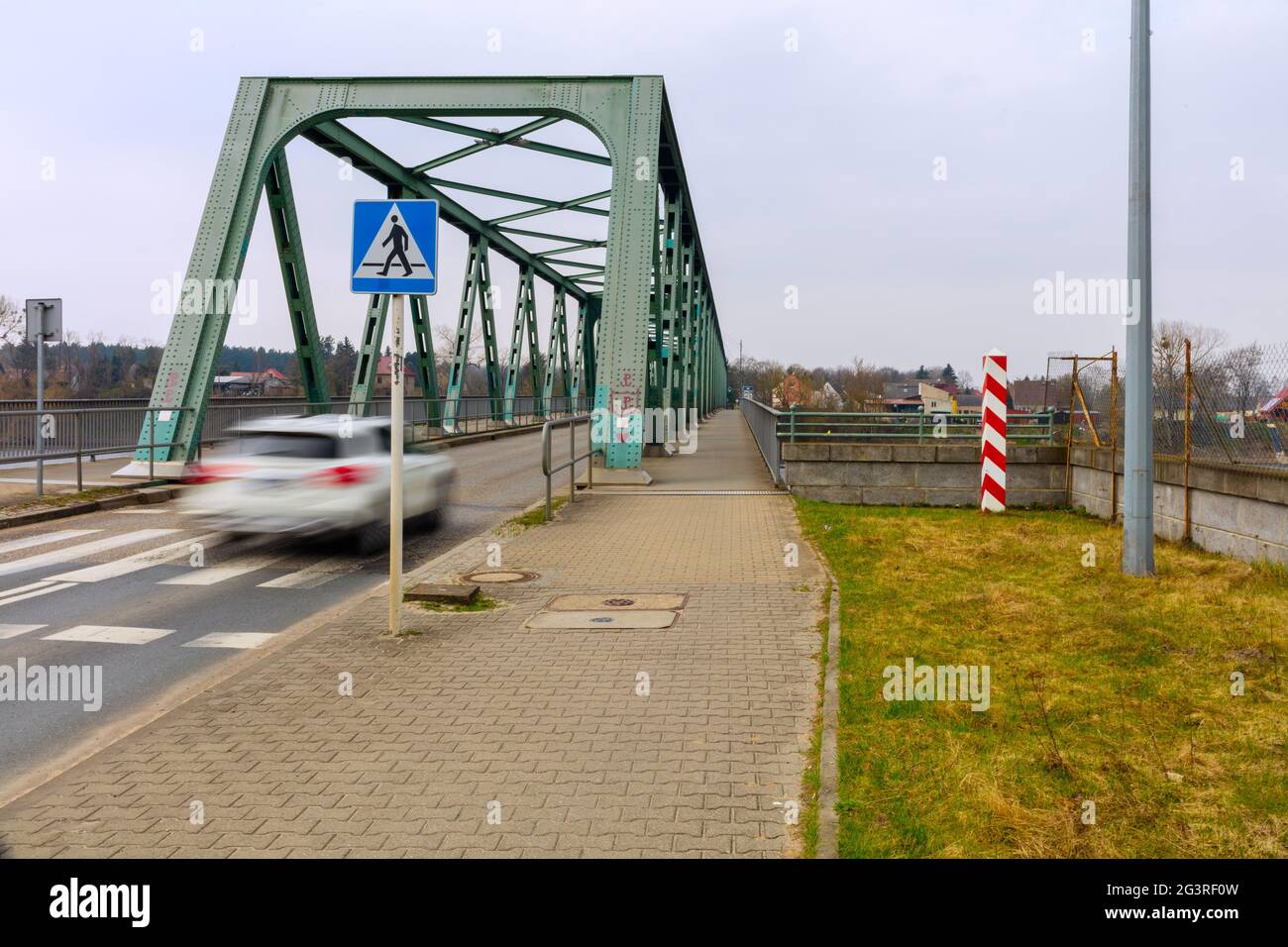 Polish german border hi-res stock photography and images - Alamy