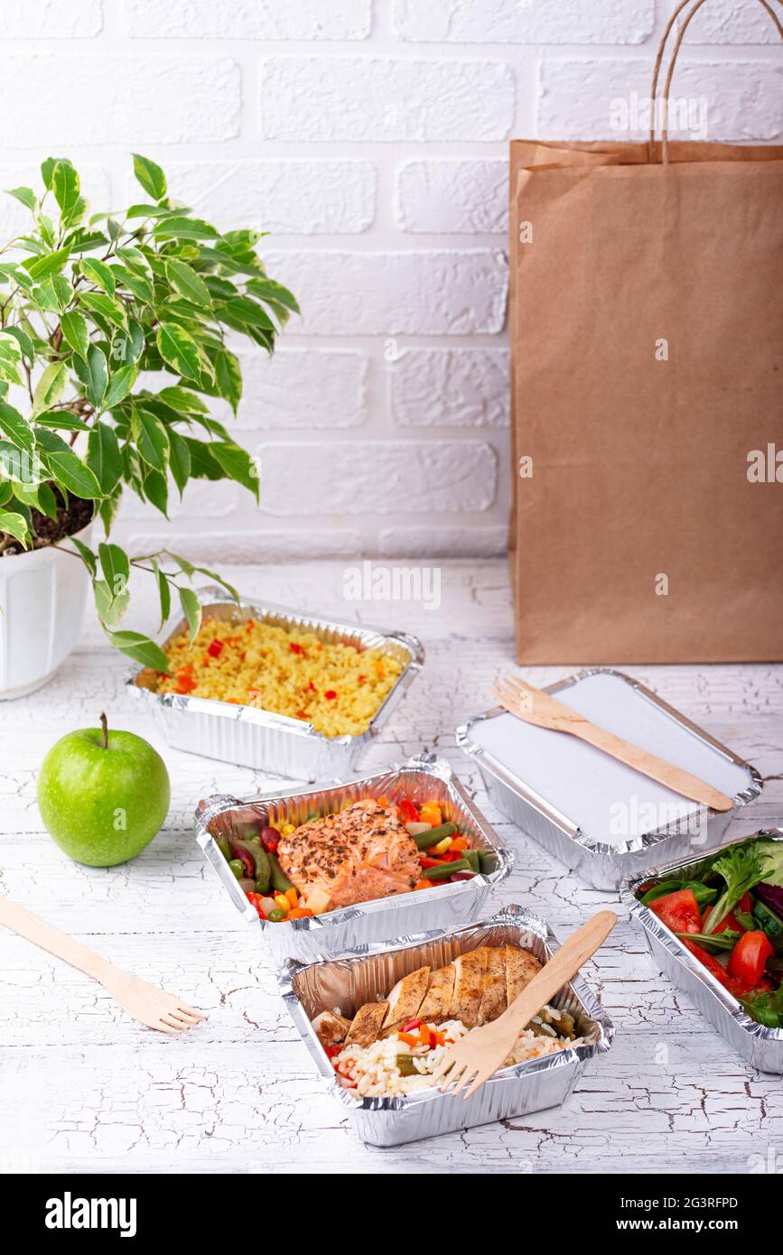 Food delivery concept. Lunch in container Stock Photo - Alamy
