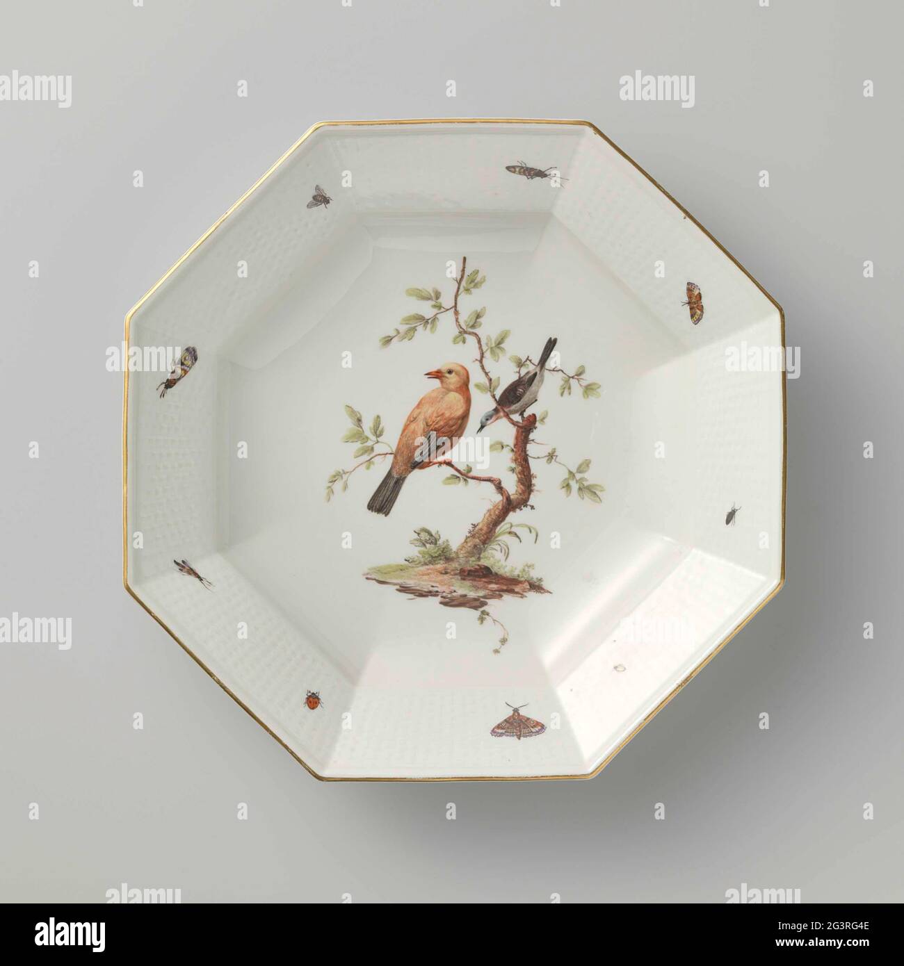 Plate, octagonal, painted with two birds and a branch. Rand with braid ...
