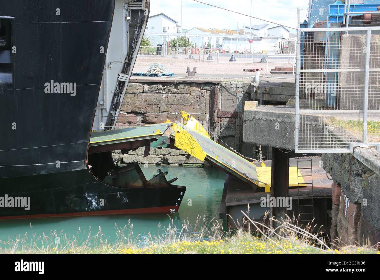 Roll on roll off ferry ramp down hi-res stock photography and images ...
