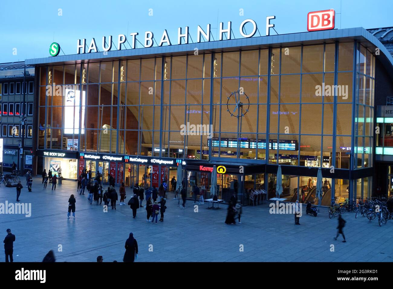 View from the Cathedral Plateau to the main station Stock Photo - Alamy