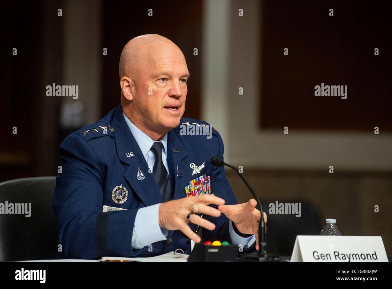 Raymond review hi-res stock photography and images - Alamy