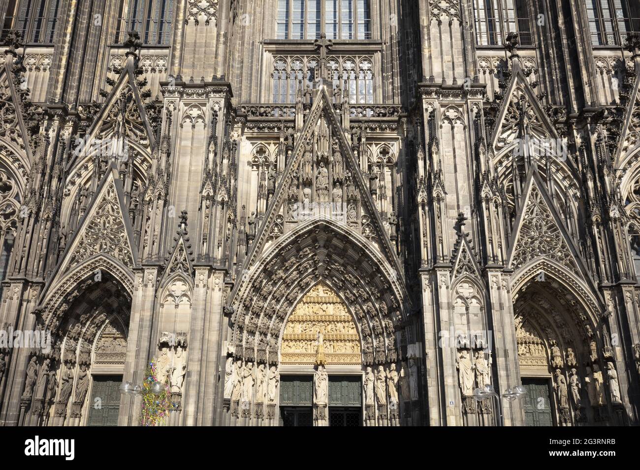 West facade at the Cathedral of Cologne Stock Photo - Alamy