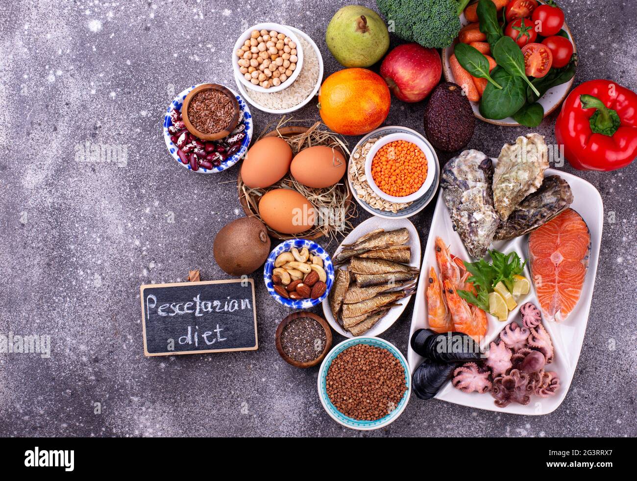 Pescetarian diet with seafood, fruit and vegetables Stock Photo - Alamy