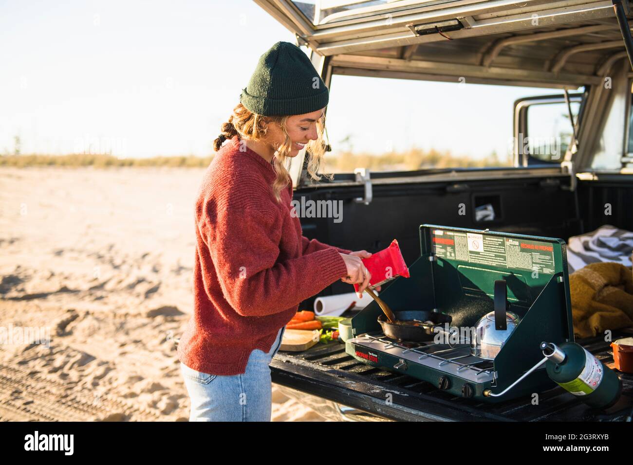 Cooking beach england hi-res stock photography and images - Alamy