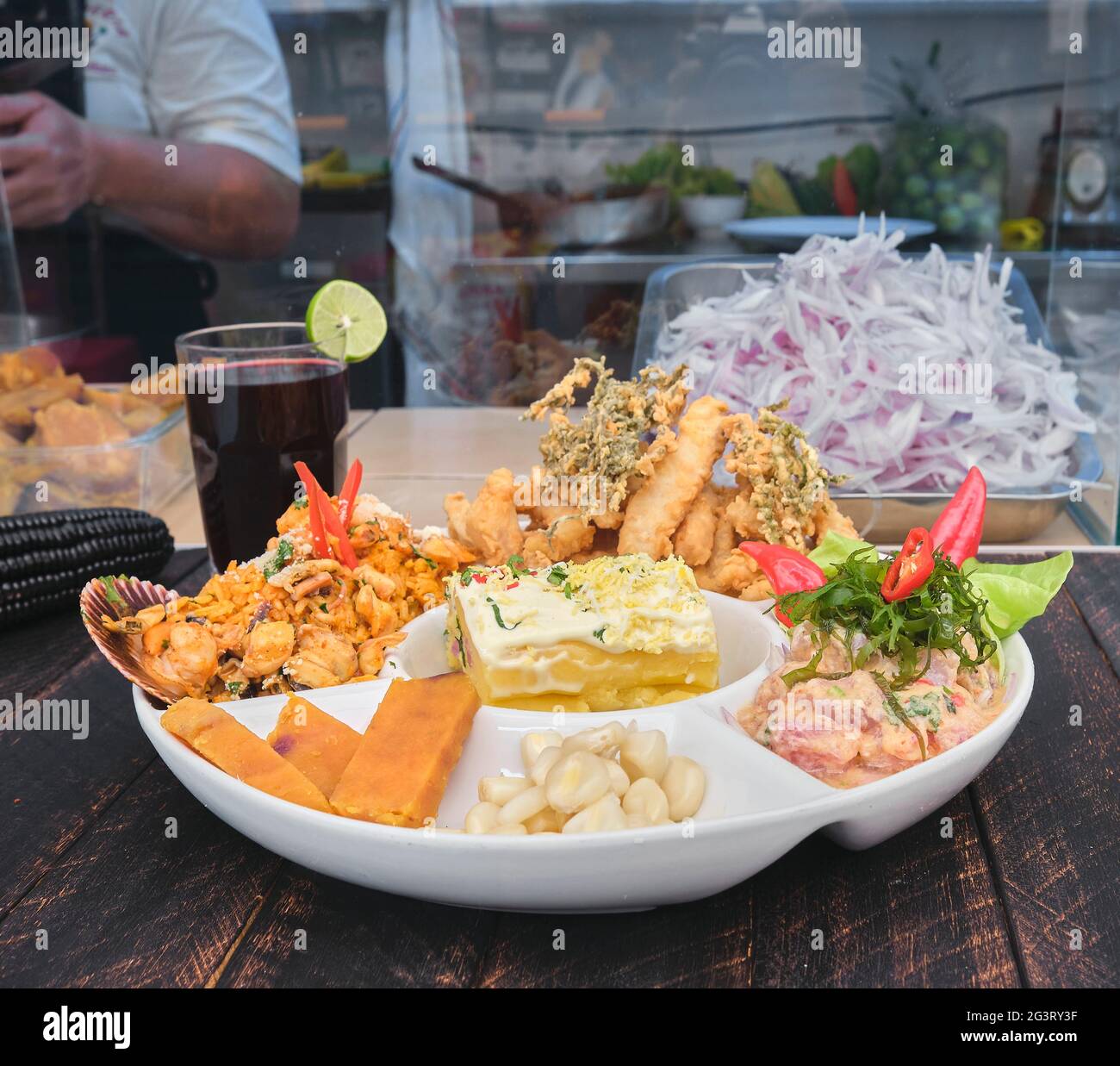 Peruvian food, Food fountain "Ronda marina" A varied seafood, Classic ...