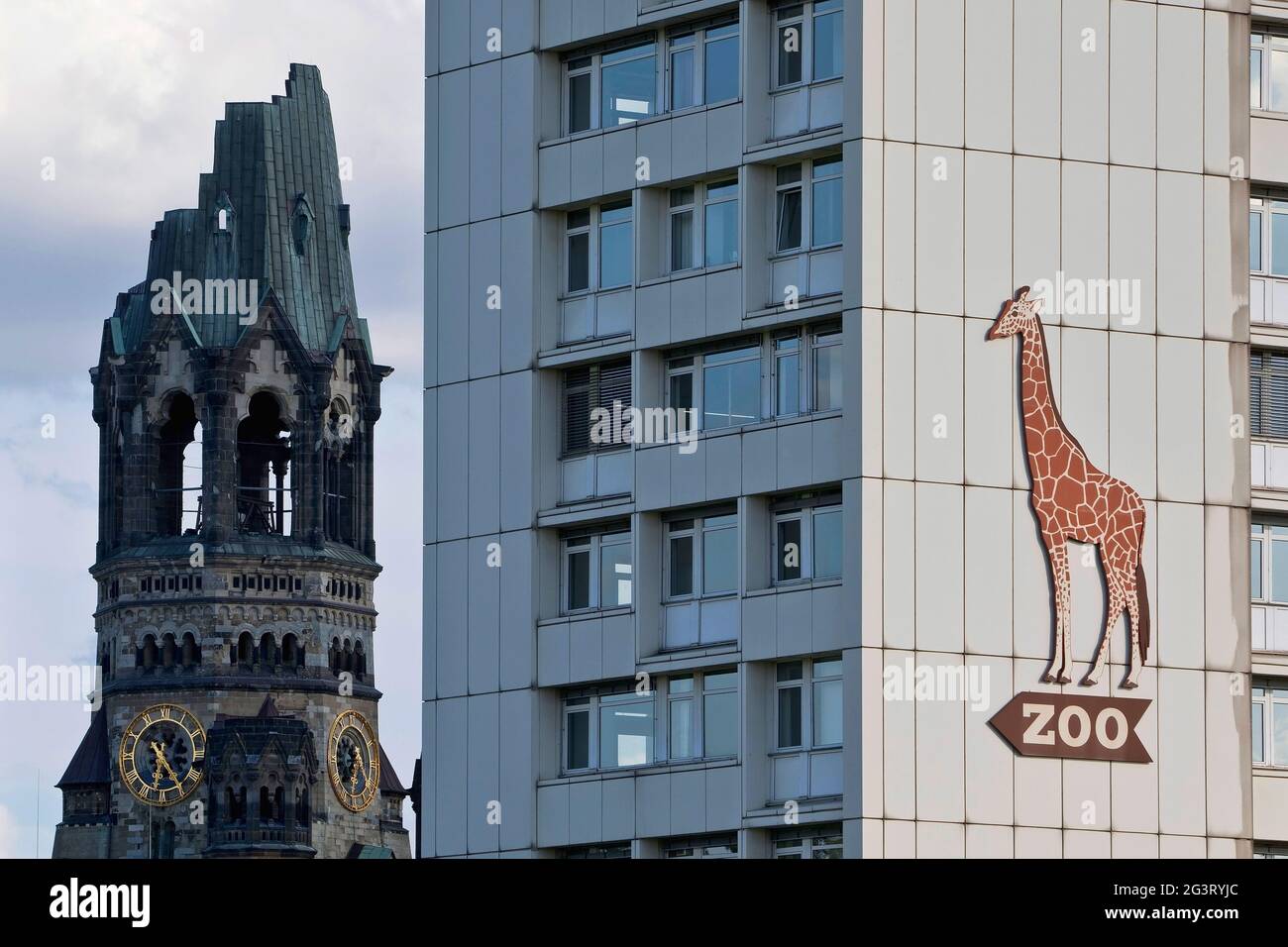 High rise building churches hi-res stock photography and images - Alamy