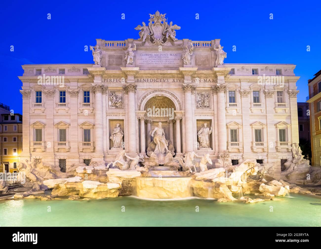 Trevi fountain tour hi-res stock photography and images - Alamy