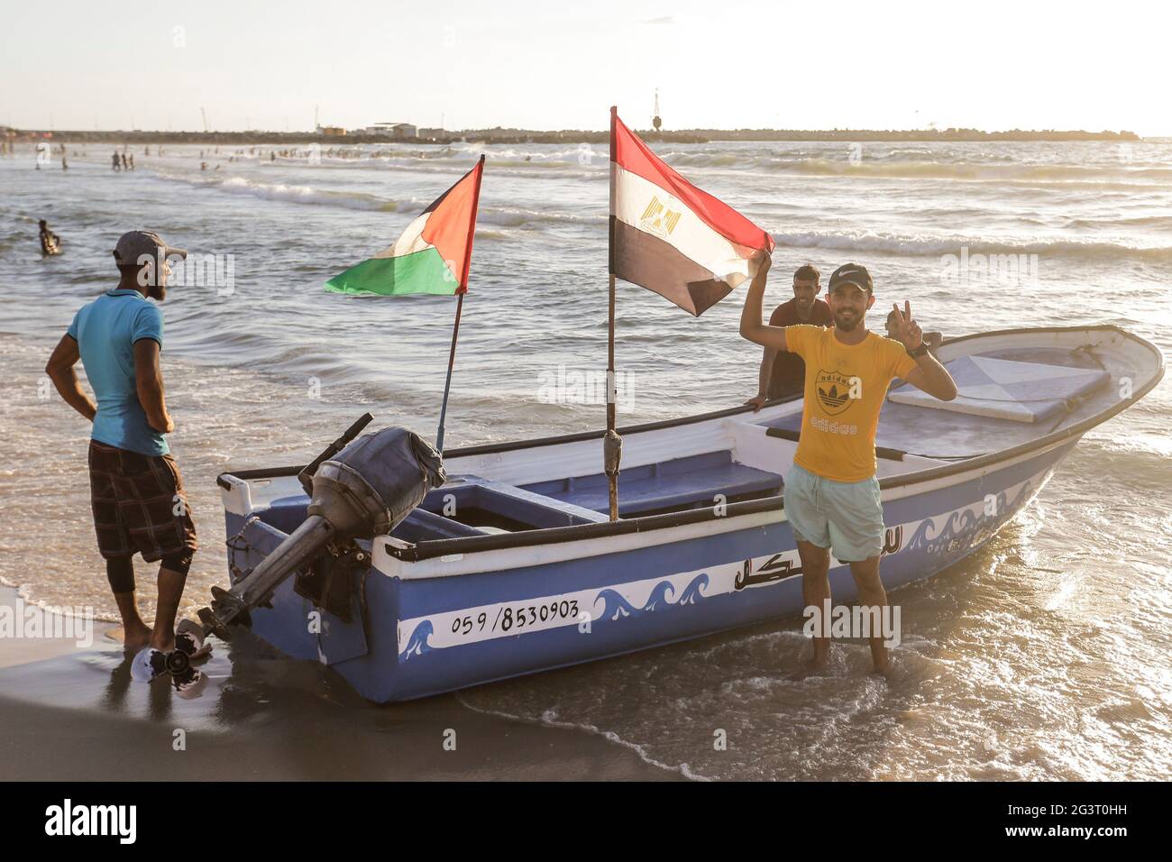 Gaza City, The Gaza Strip, Palestine. 17th June, 2021. A Palestinian ...
