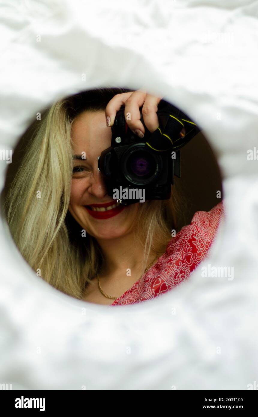 Mirror reflection background hi-res stock photography and images - Alamy