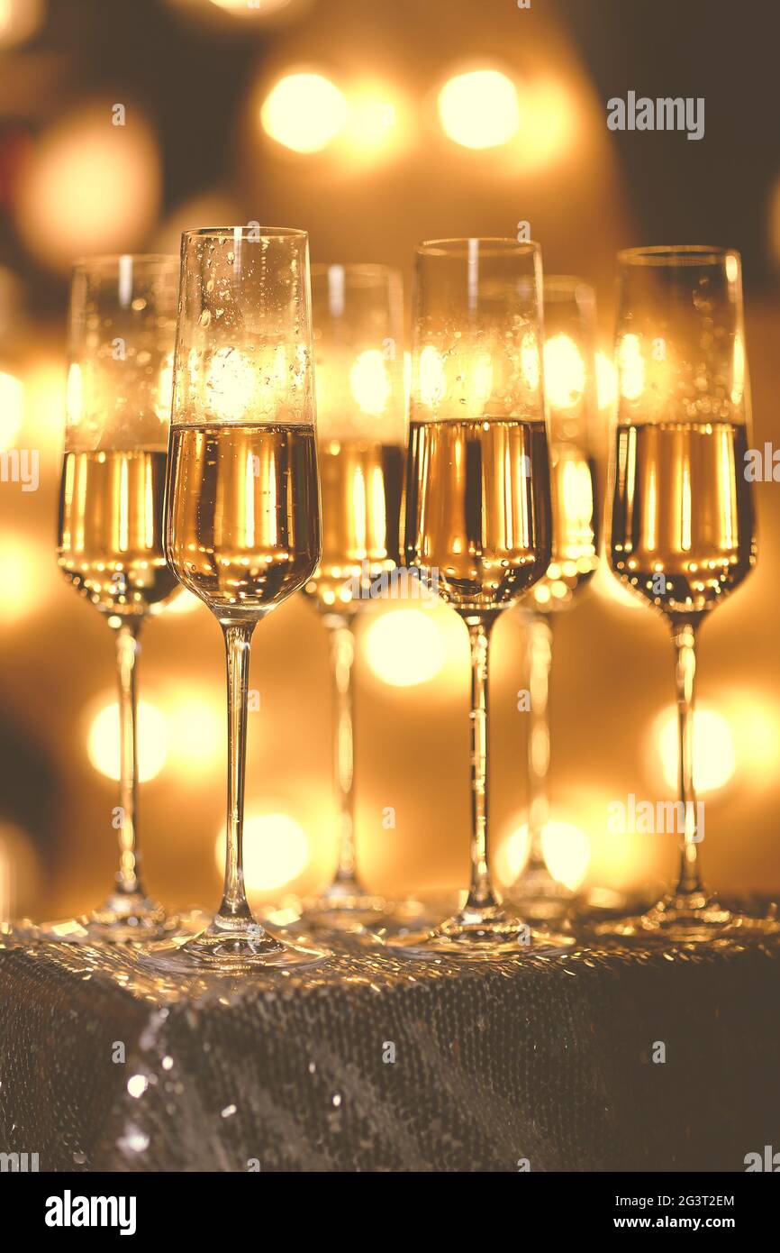 Gold goblets hi-res stock photography and images - Alamy