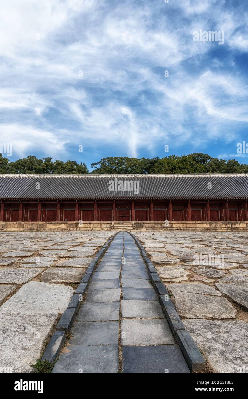 Jeongjeon hall hi-res stock photography and images - Alamy