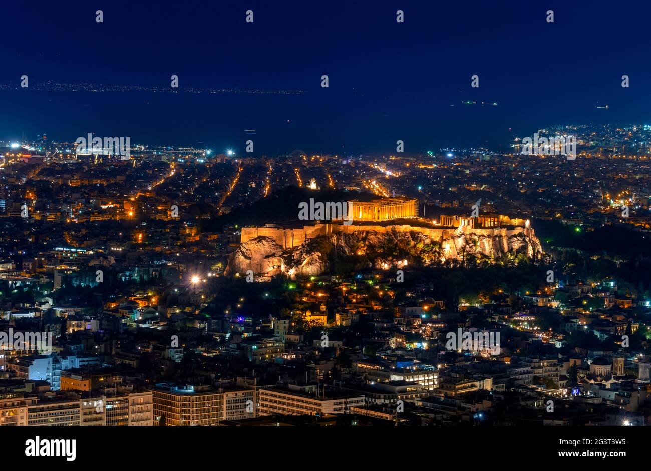 Dark sky athens hi-res stock photography and images - Alamy