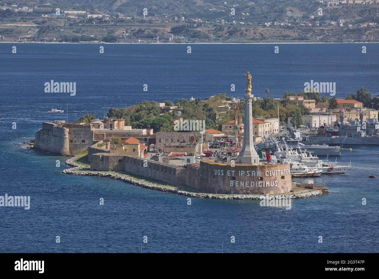 View of the Messina's port with the gold Madonna della Lettera statue ...