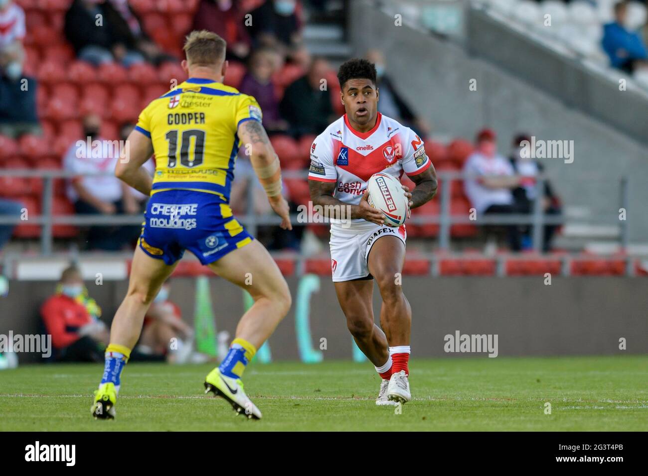 Kevin cooper wolves hi-res stock photography and images - Alamy