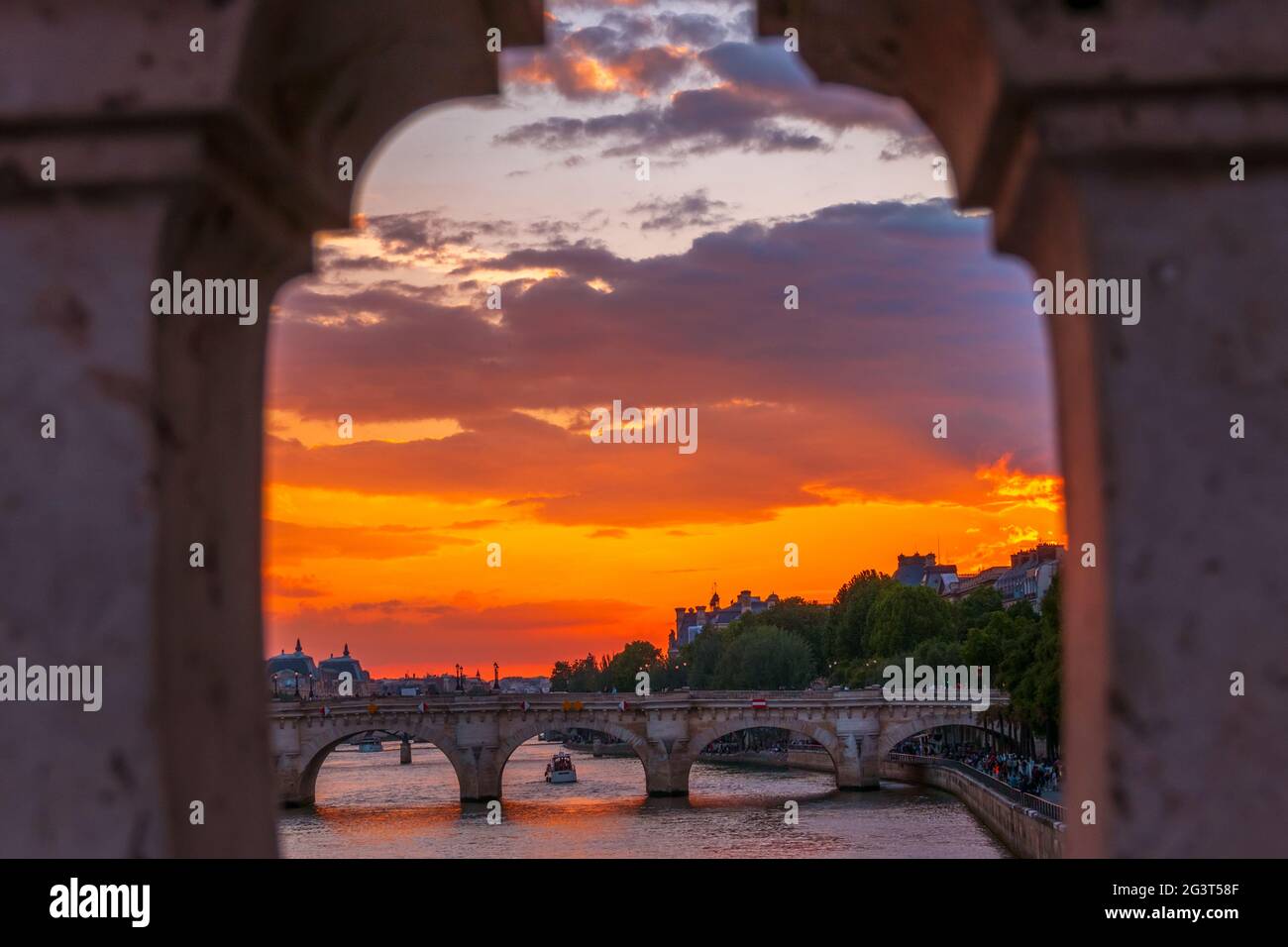 Sunset over the River Seine in Paris Stock Photo - Alamy