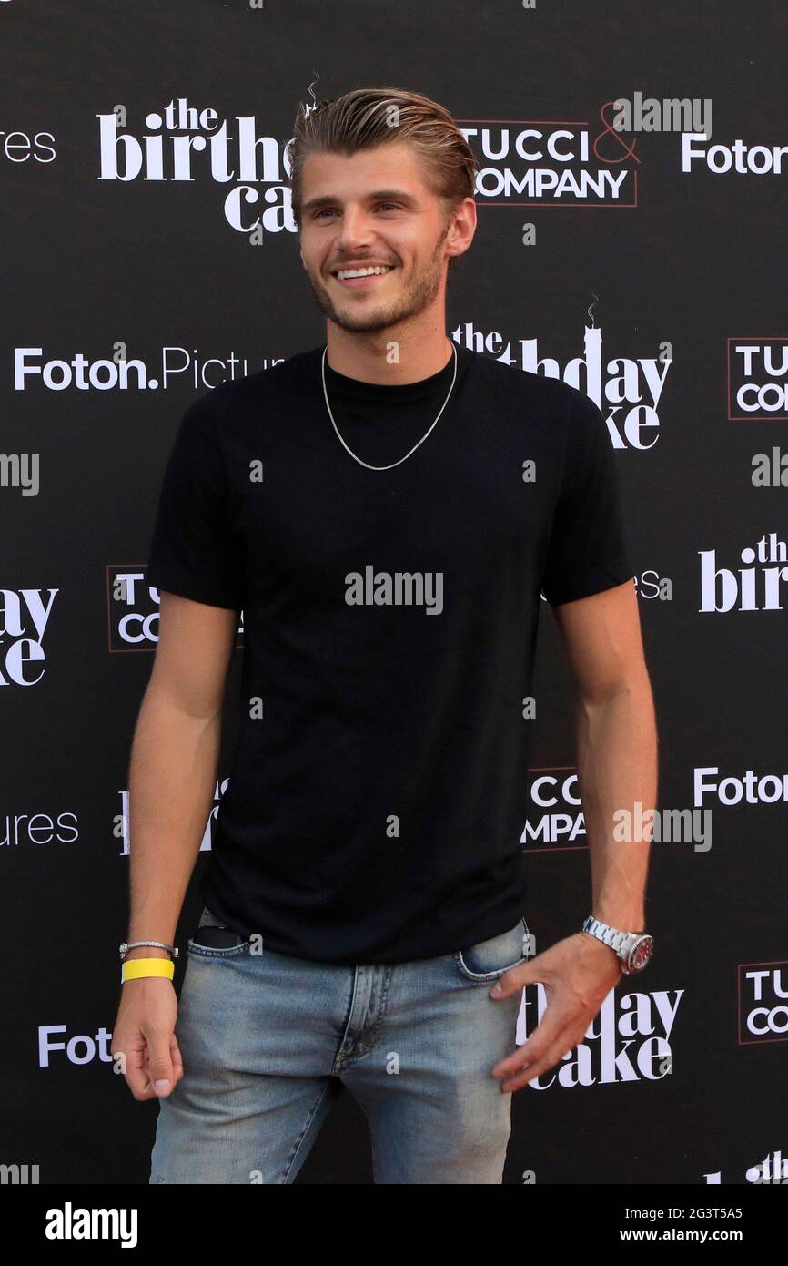 Beverly Hills, CA. 16th June, 2021. Twan Kuyper at arrivals for THE ...
