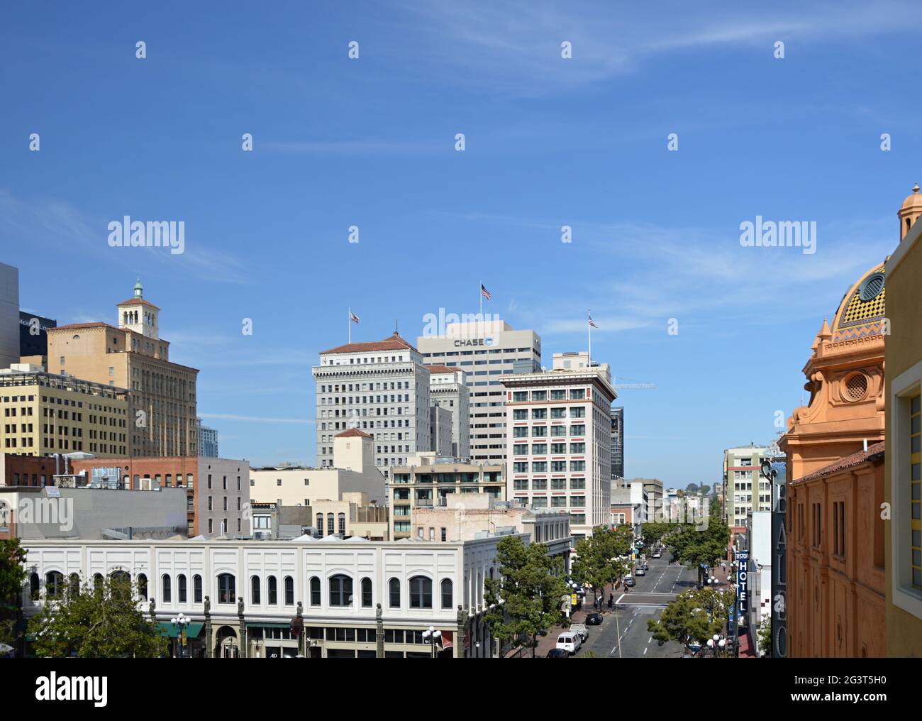 Downtown downtowns hi-res stock photography and images - Alamy