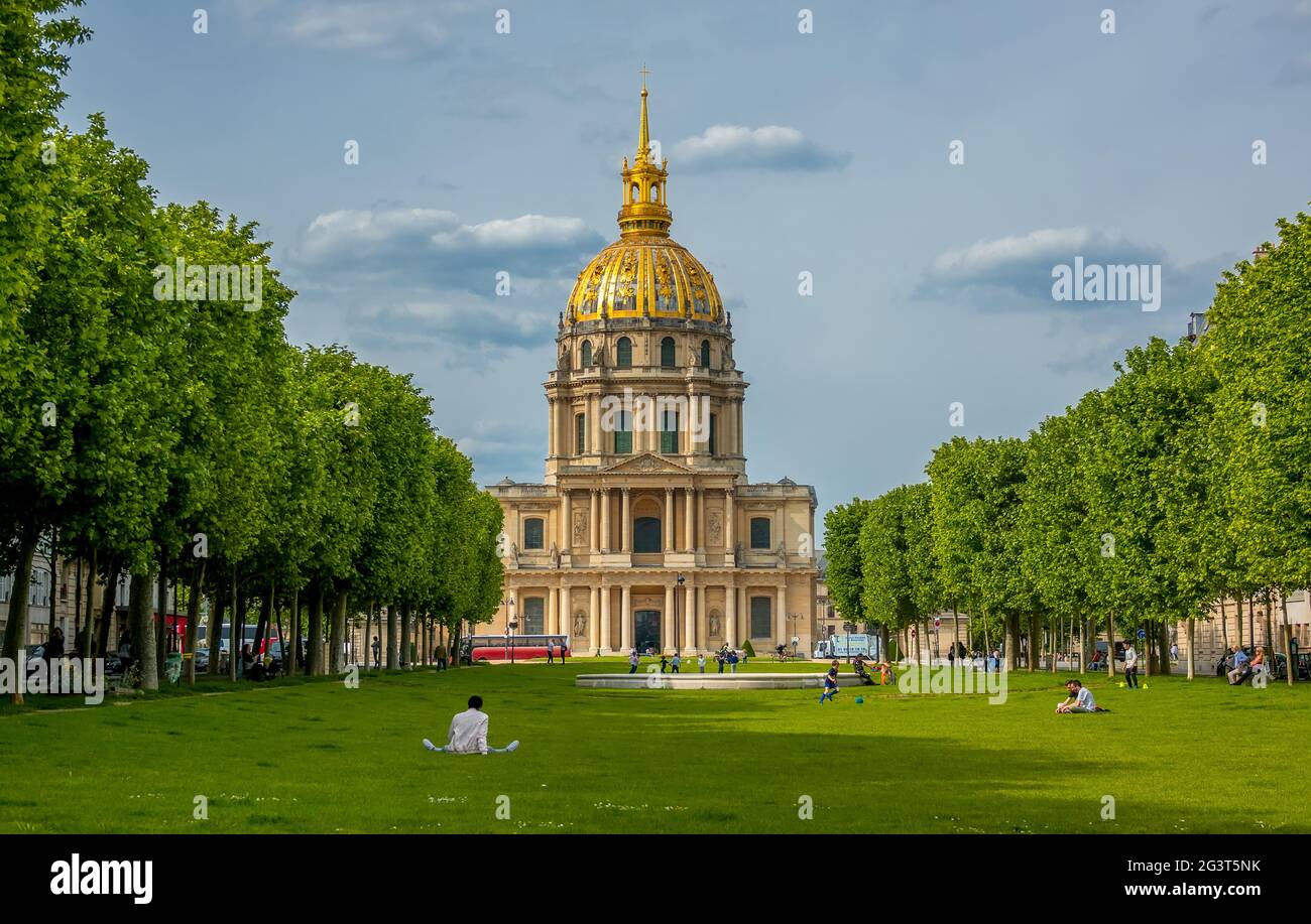 Chapel of Saint Louis des Invalides Stock Photo - Alamy