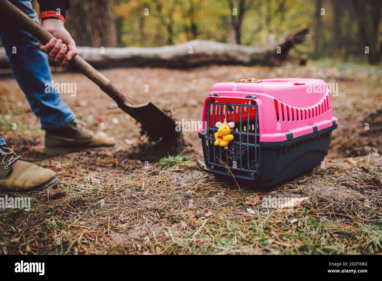 Burial container hi-res stock photography and images - Alamy