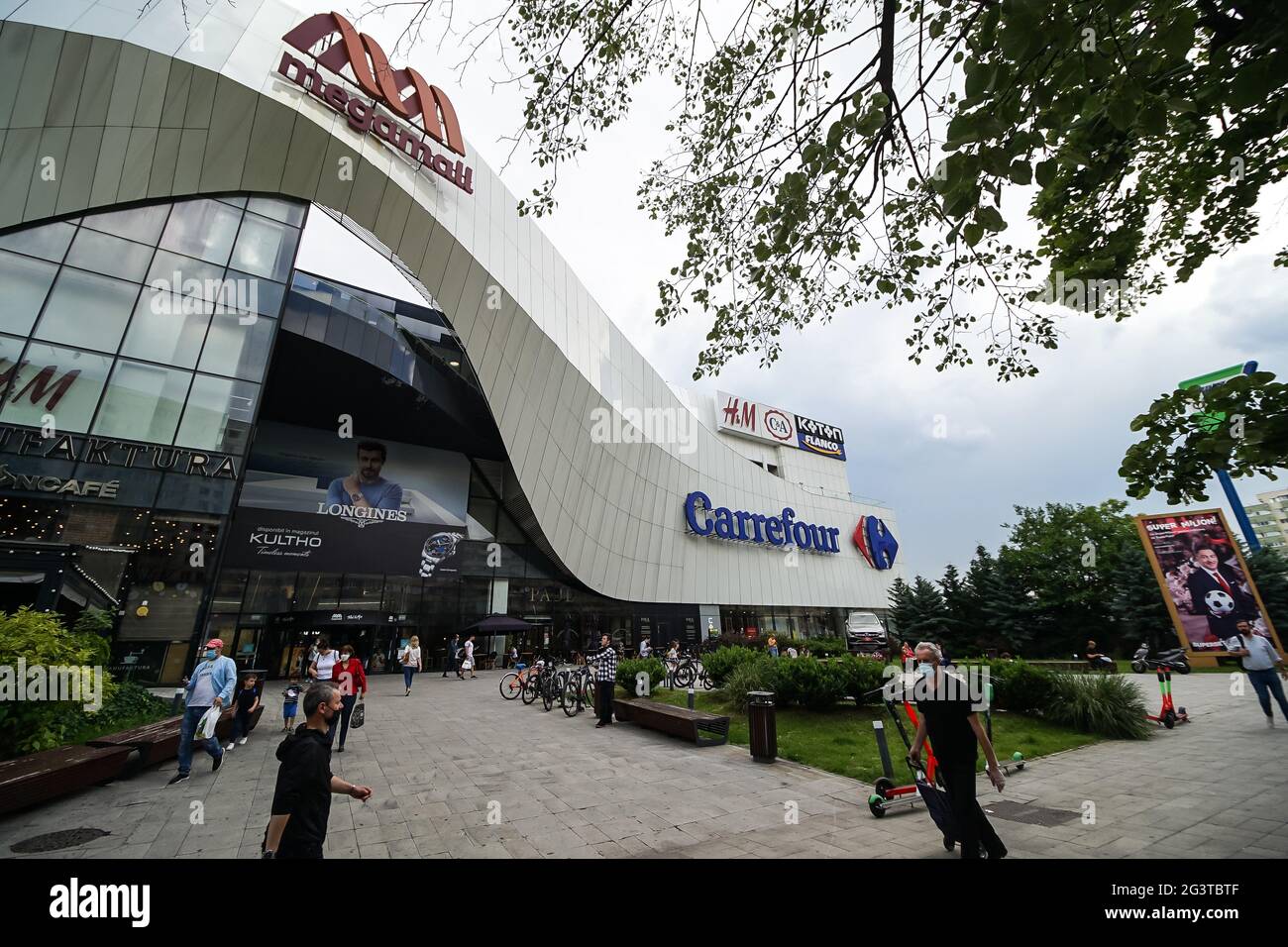 Mega mall romania hi-res stock photography and images - Alamy