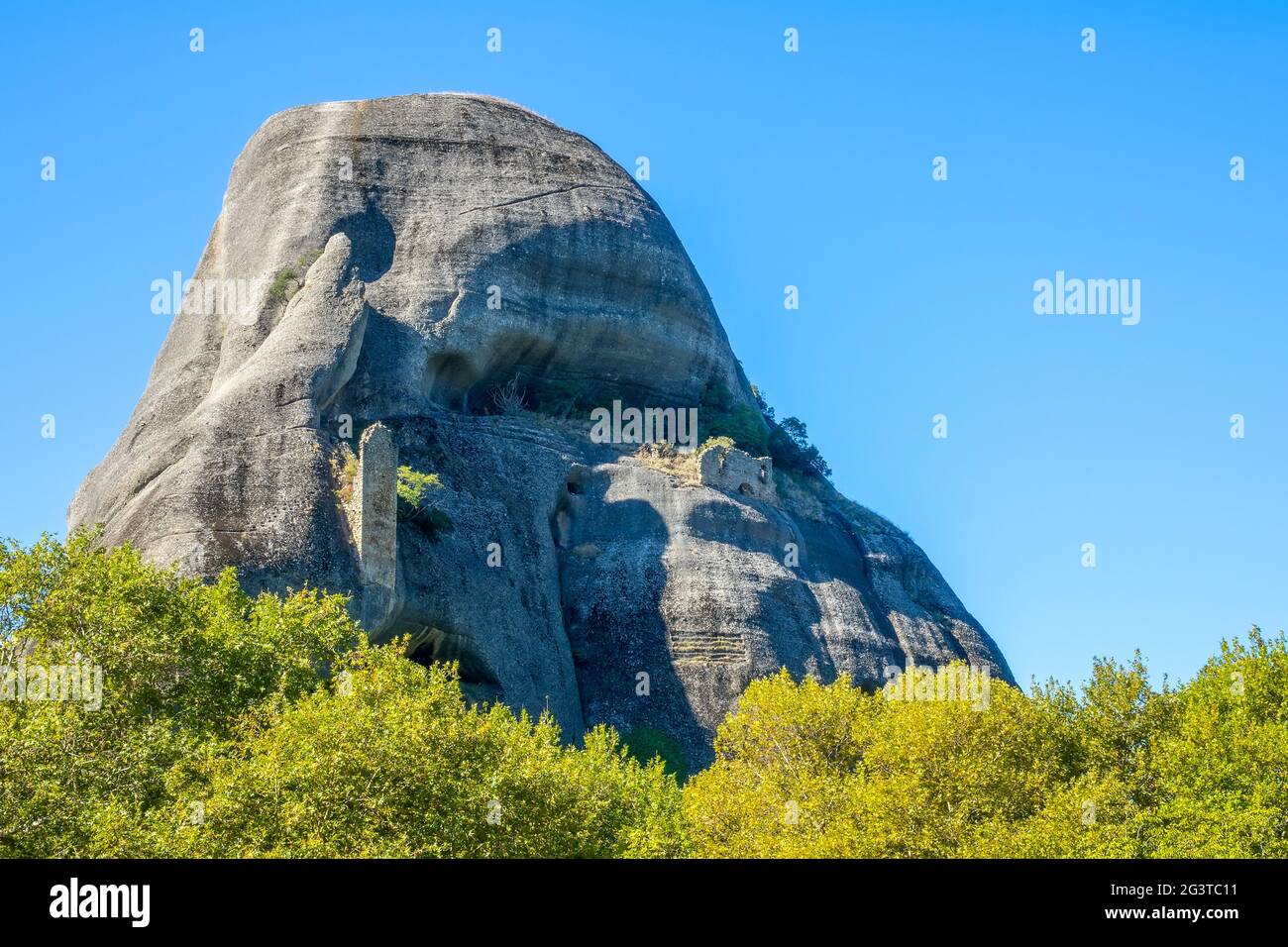 Cliff ruins hi-res stock photography and images - Alamy