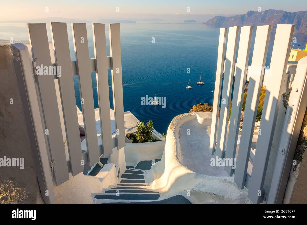 Beach hotel gate hi-res stock photography and images - Alamy