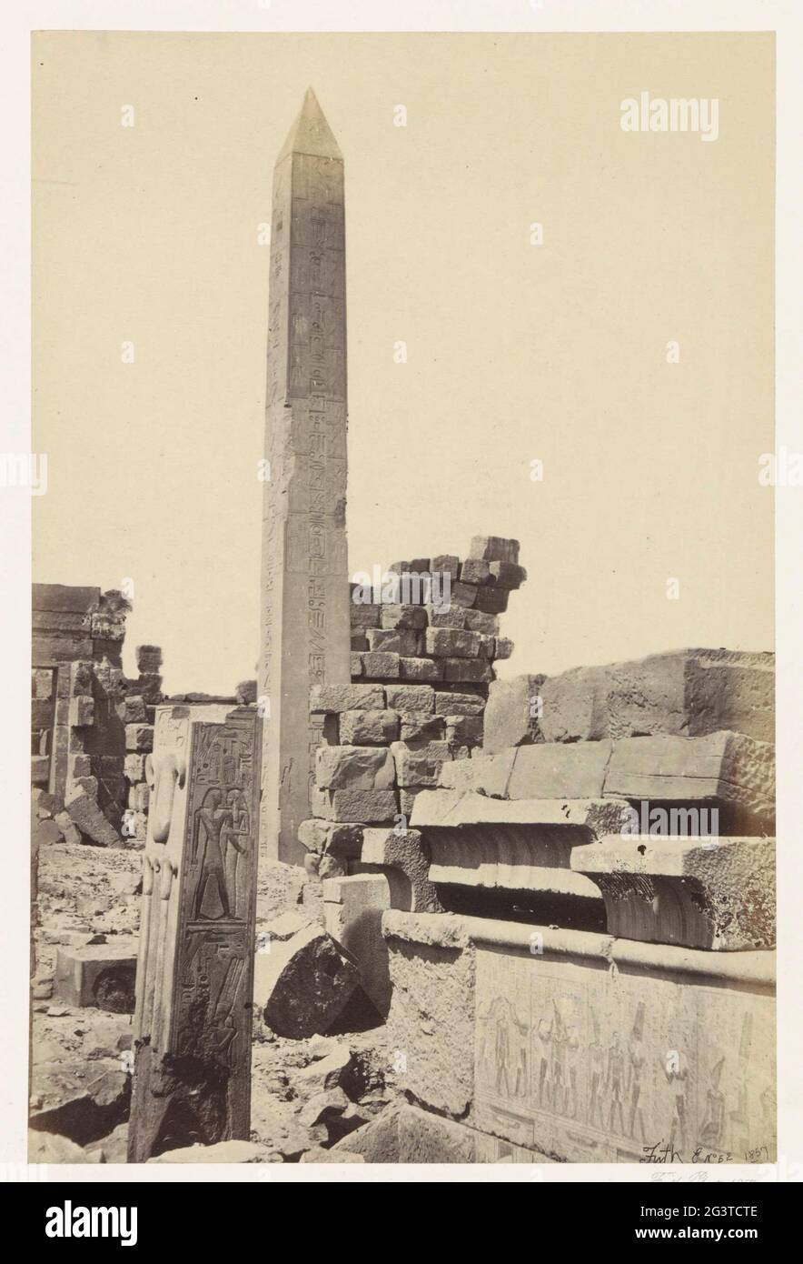 Obelisk and granite lotus column. Karnac Stock Photo - Alamy