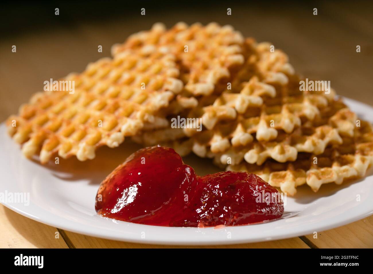 Waffles round hi-res stock photography and images - Alamy