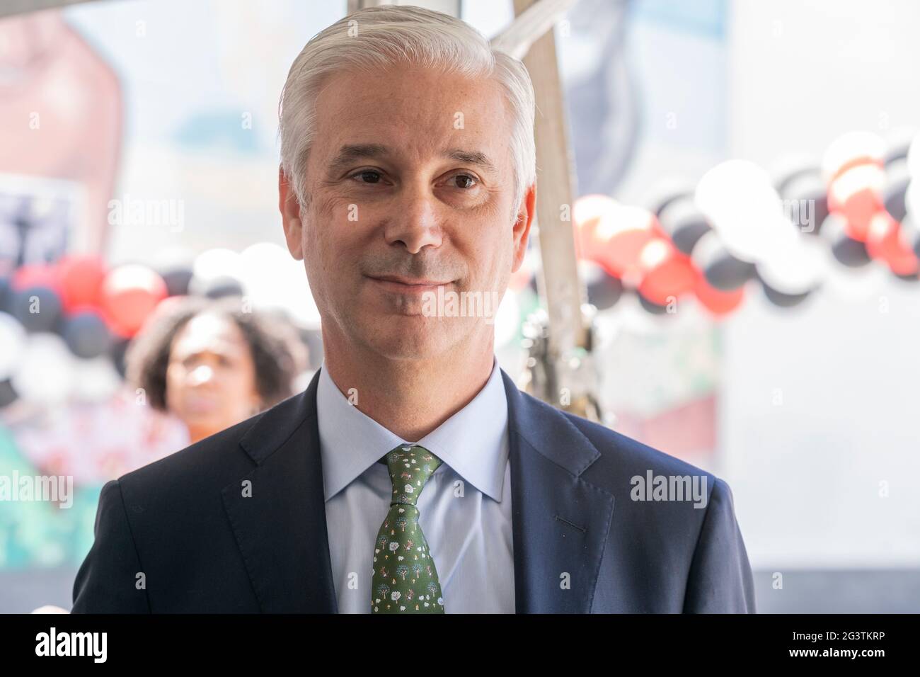 Charlie scharf hi-res stock photography and images - Alamy