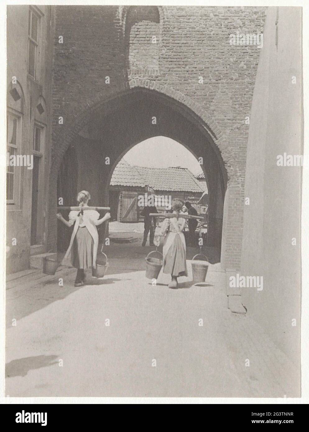 Volendam girls hi-res stock photography and images - Alamy