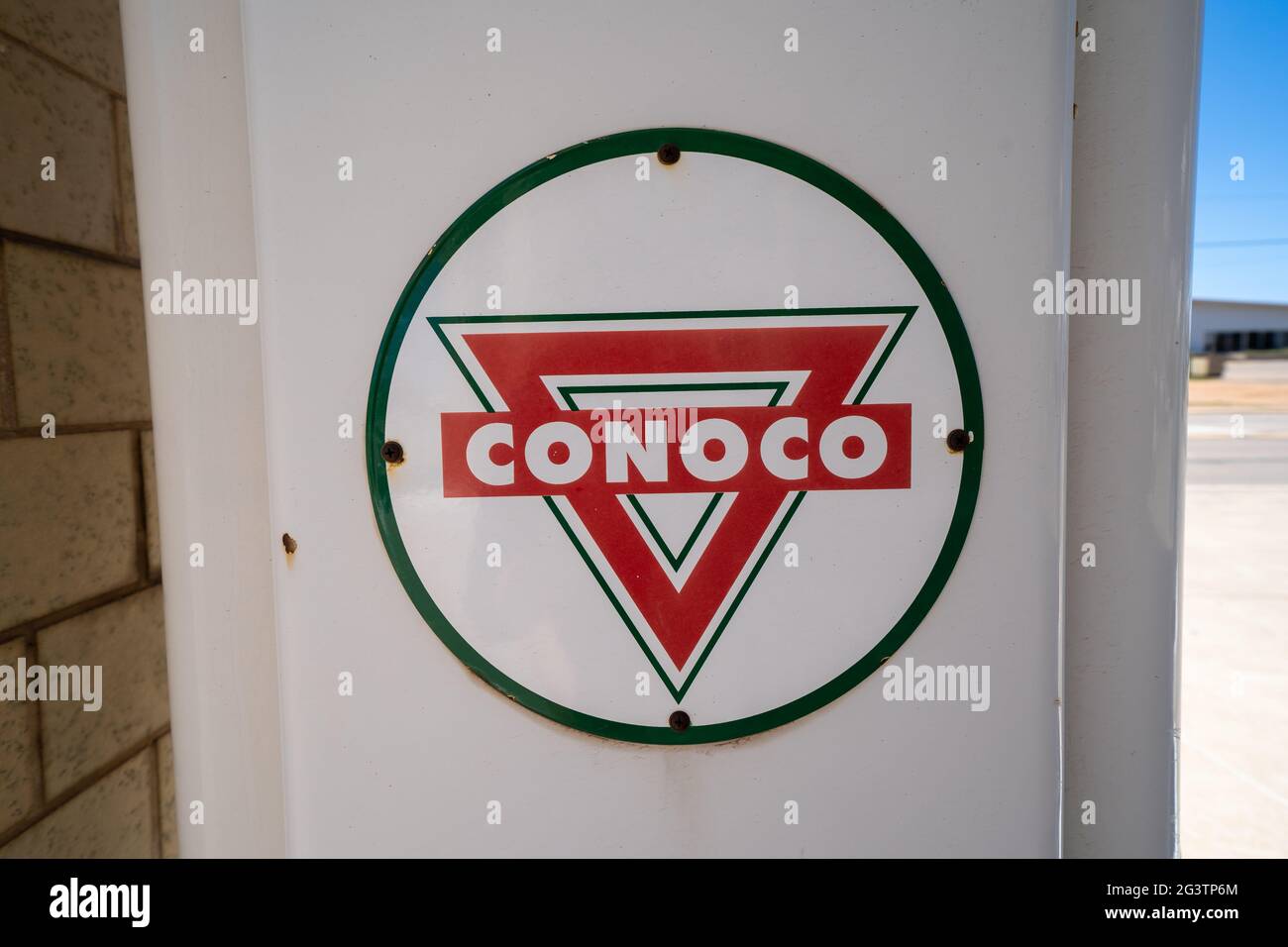 Shamrock, Texas - May 6, 2021: Close of of a vintage Conoco gas pump at ...