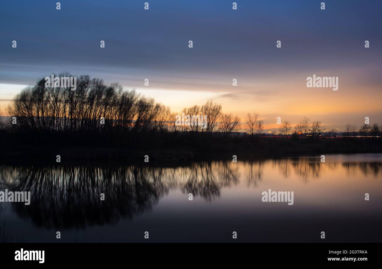 Small lake at night hi-res stock photography and images - Alamy
