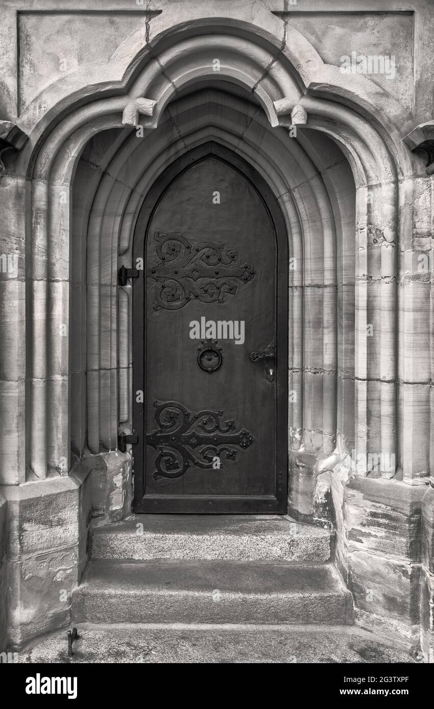 Entry side of church hi-res stock photography and images - Alamy