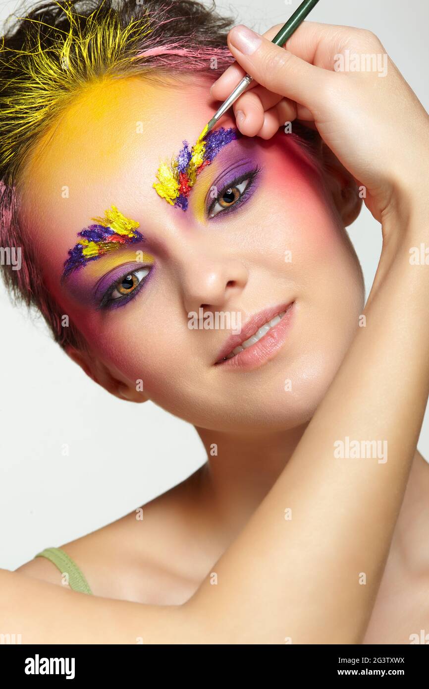 Artists paintbrush hi-res stock photography and images - Alamy