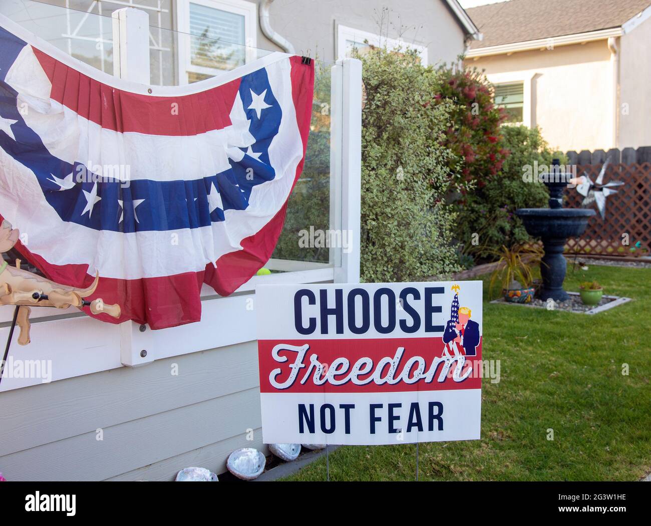 Choose Freedom Not Fear Lawn Sign Stock Photo - Alamy