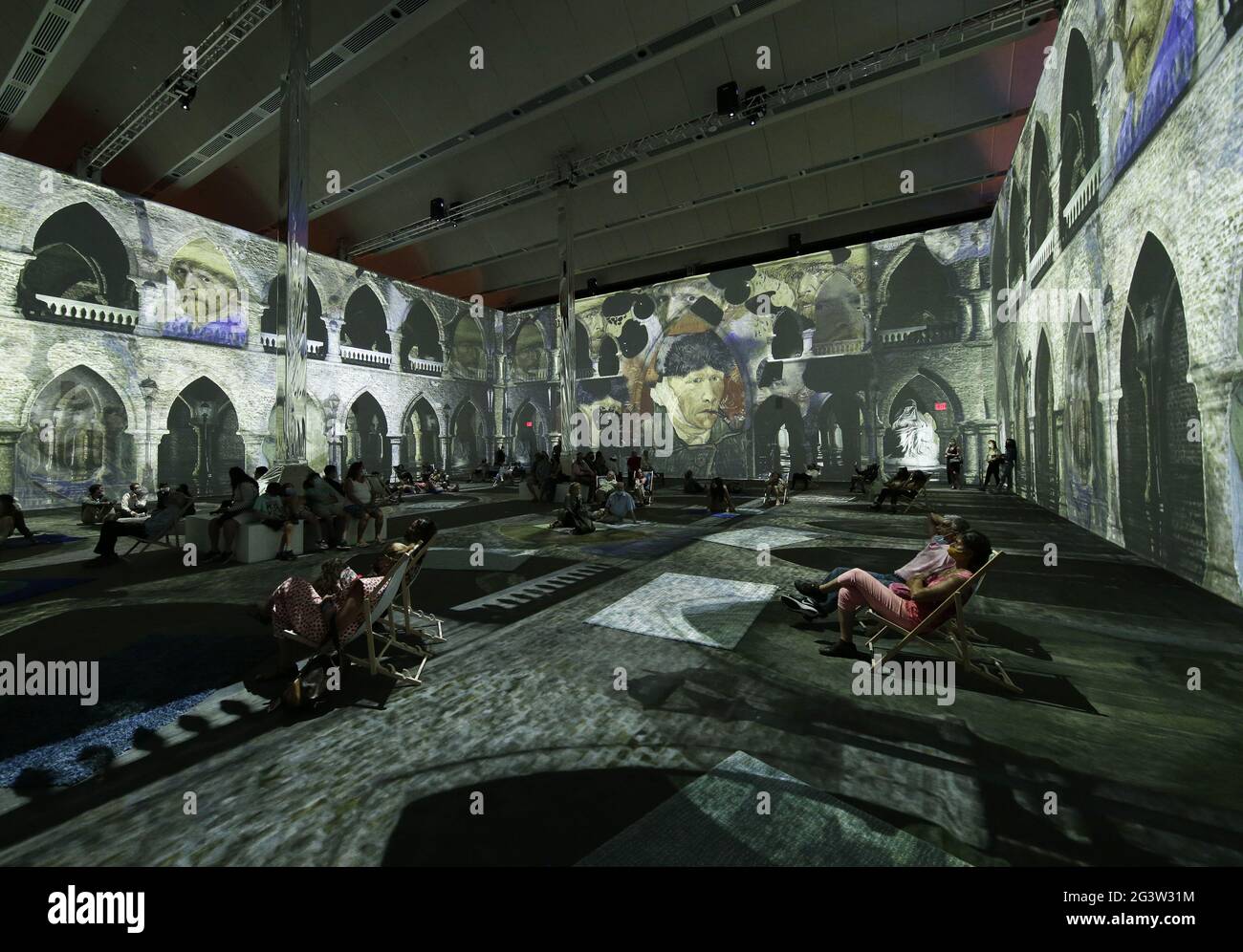 Vincent van gogh digital art hi-res stock photography and images - Alamy