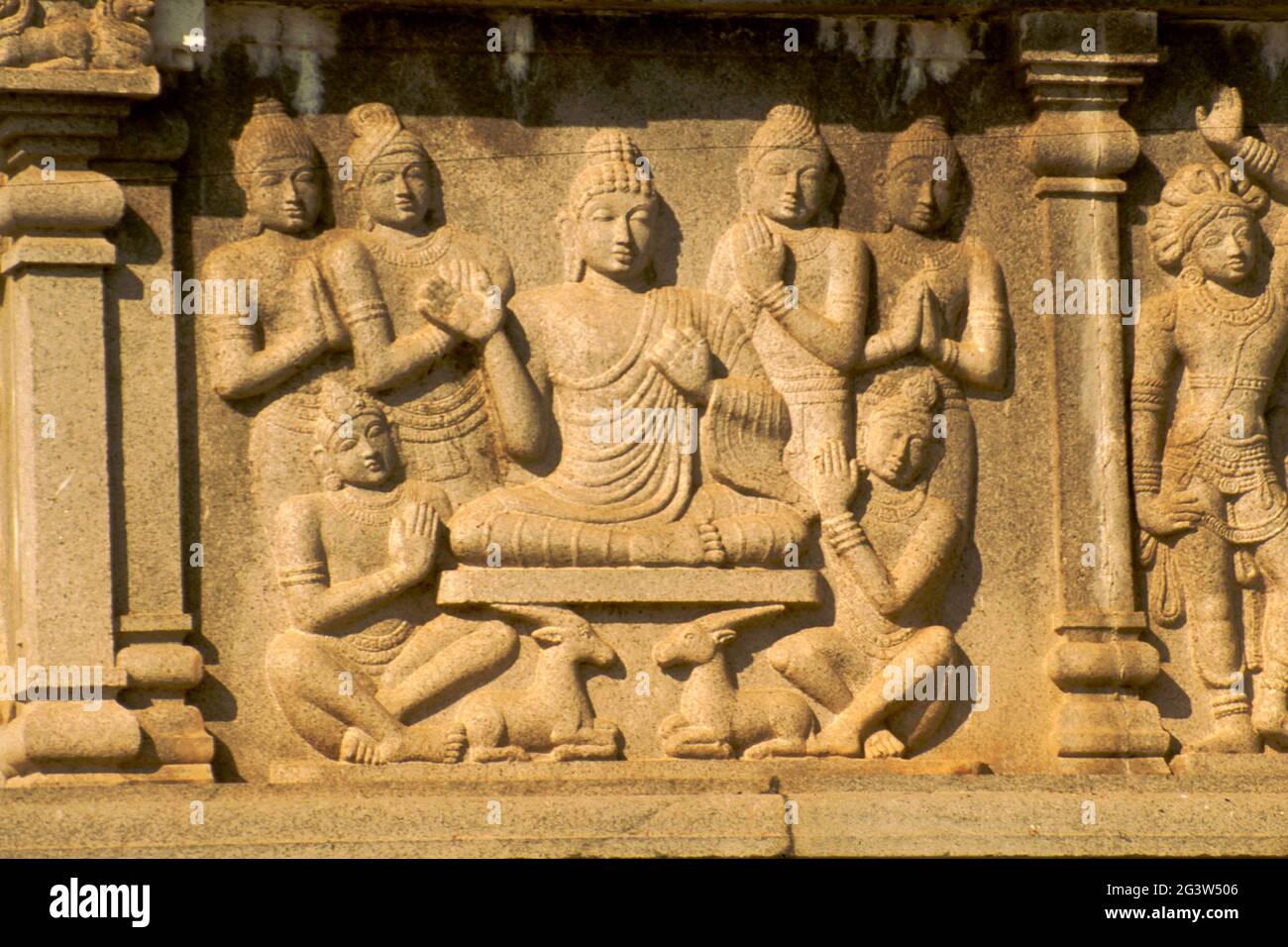 Buddha disciples hi-res stock photography and images - Alamy