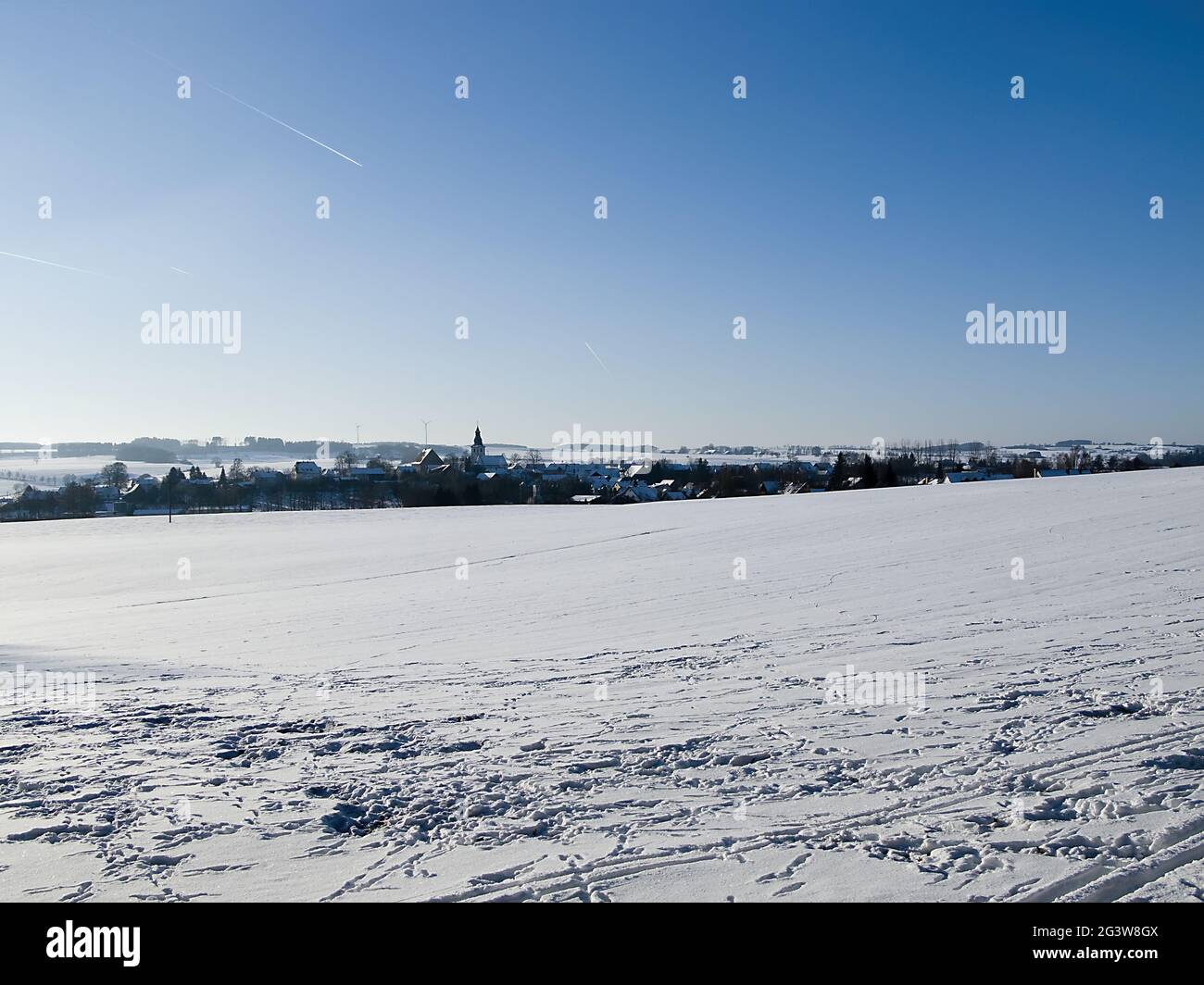 Bitterly cold hi-res stock photography and images - Alamy