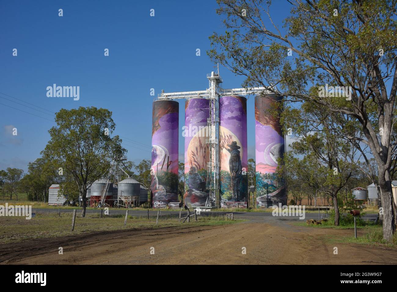 'three moons' silos in central queensland in australia depicts the ...