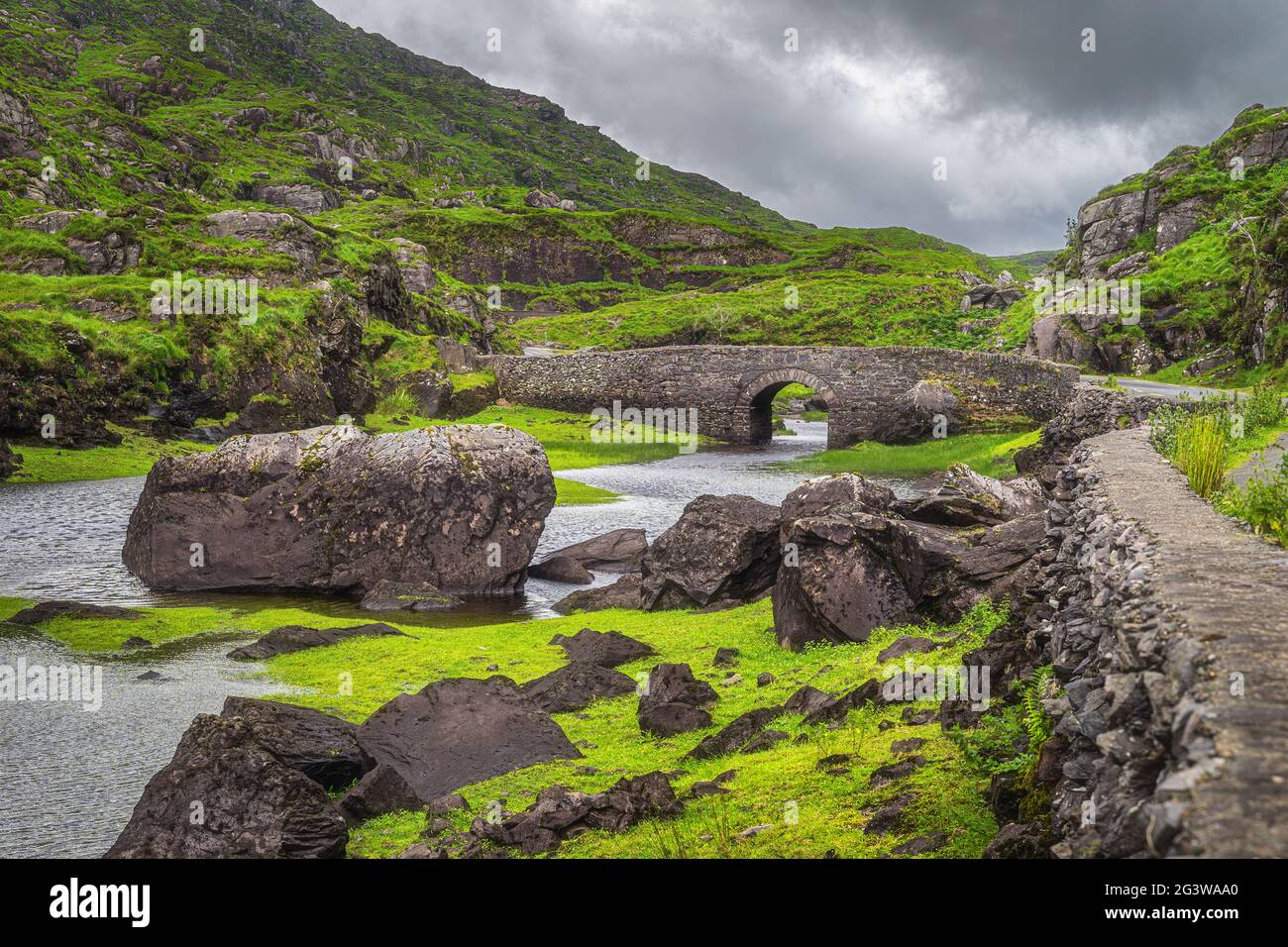 Wishing stone hi-res stock photography and images - Alamy