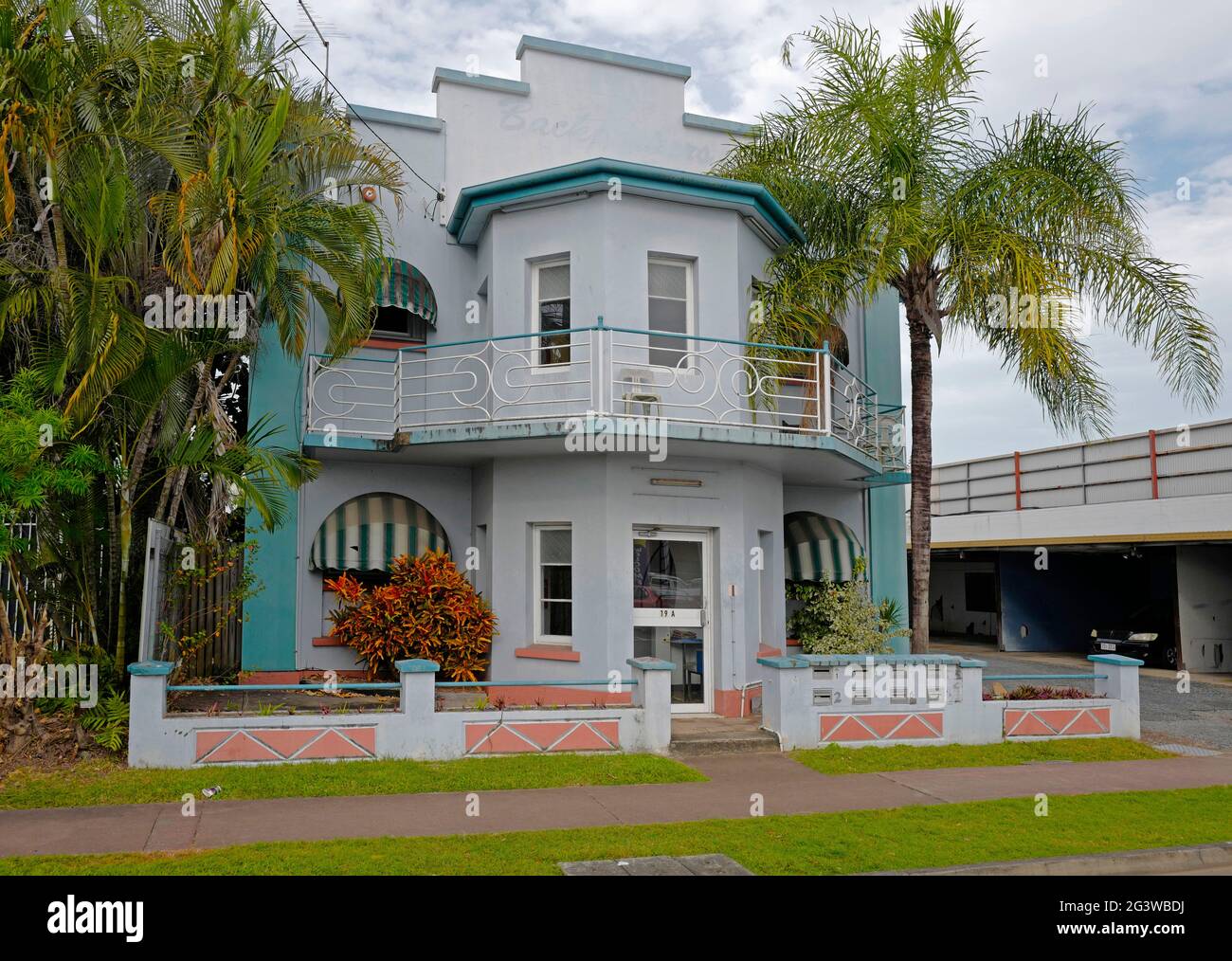 classic art deco Mackay house, since turned into a backpackers hostel ...