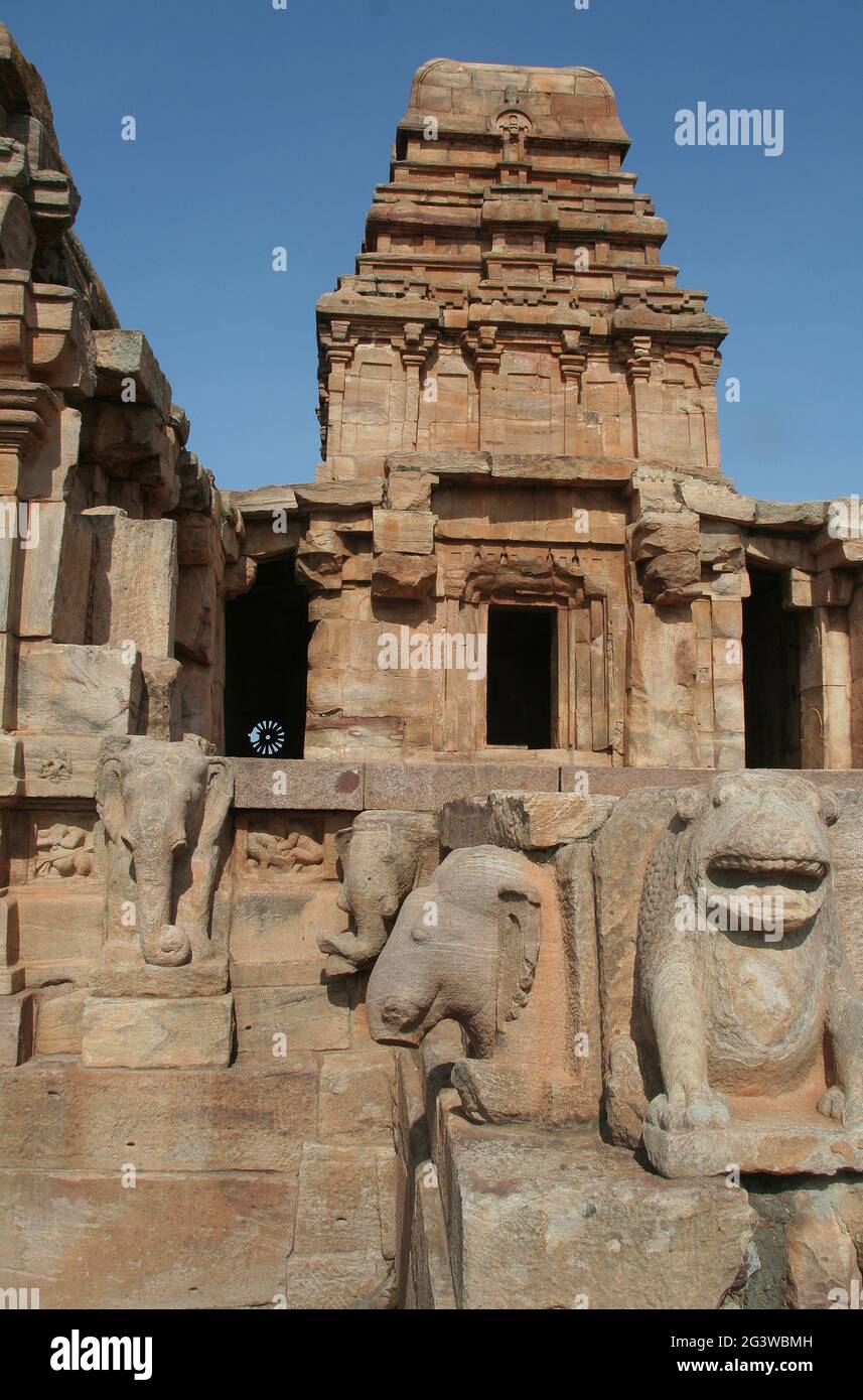 Chalukya temple hi-res stock photography and images - Alamy