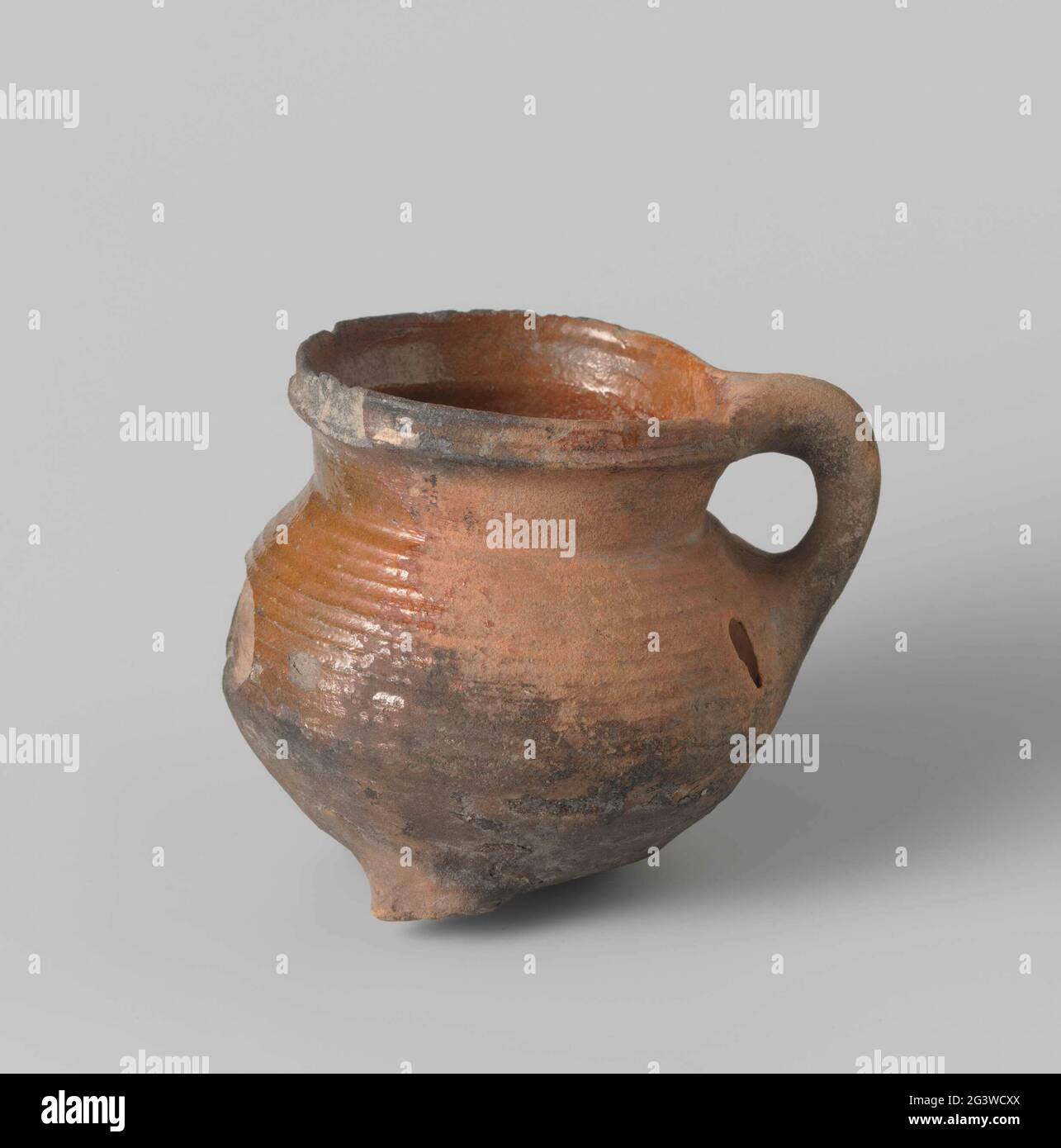 Grape of lead glaze pottery. Grape of lead glaze pottery. Spat ...