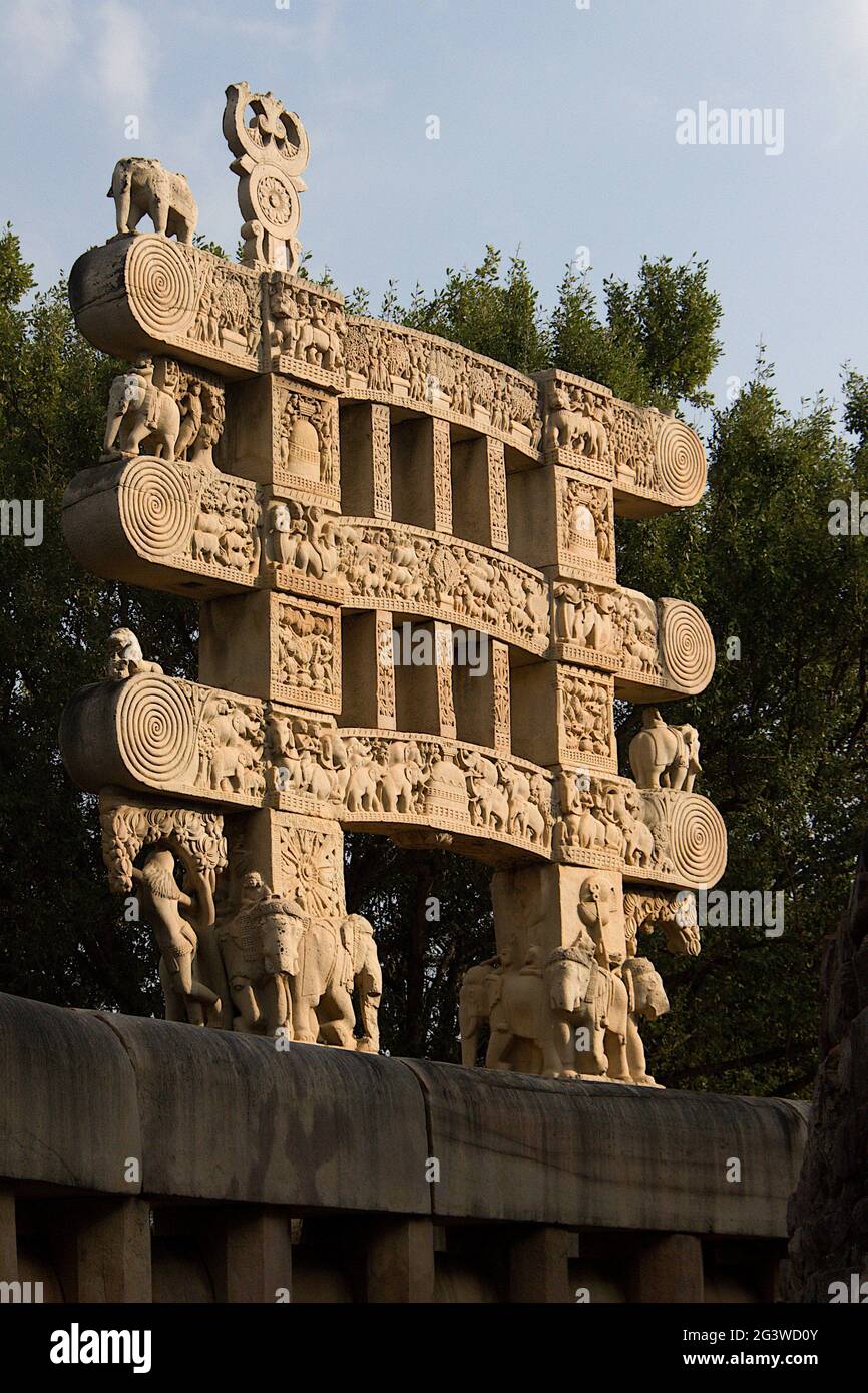 Stone Torana at Stupa, Sanchi Stock Photo - Alamy